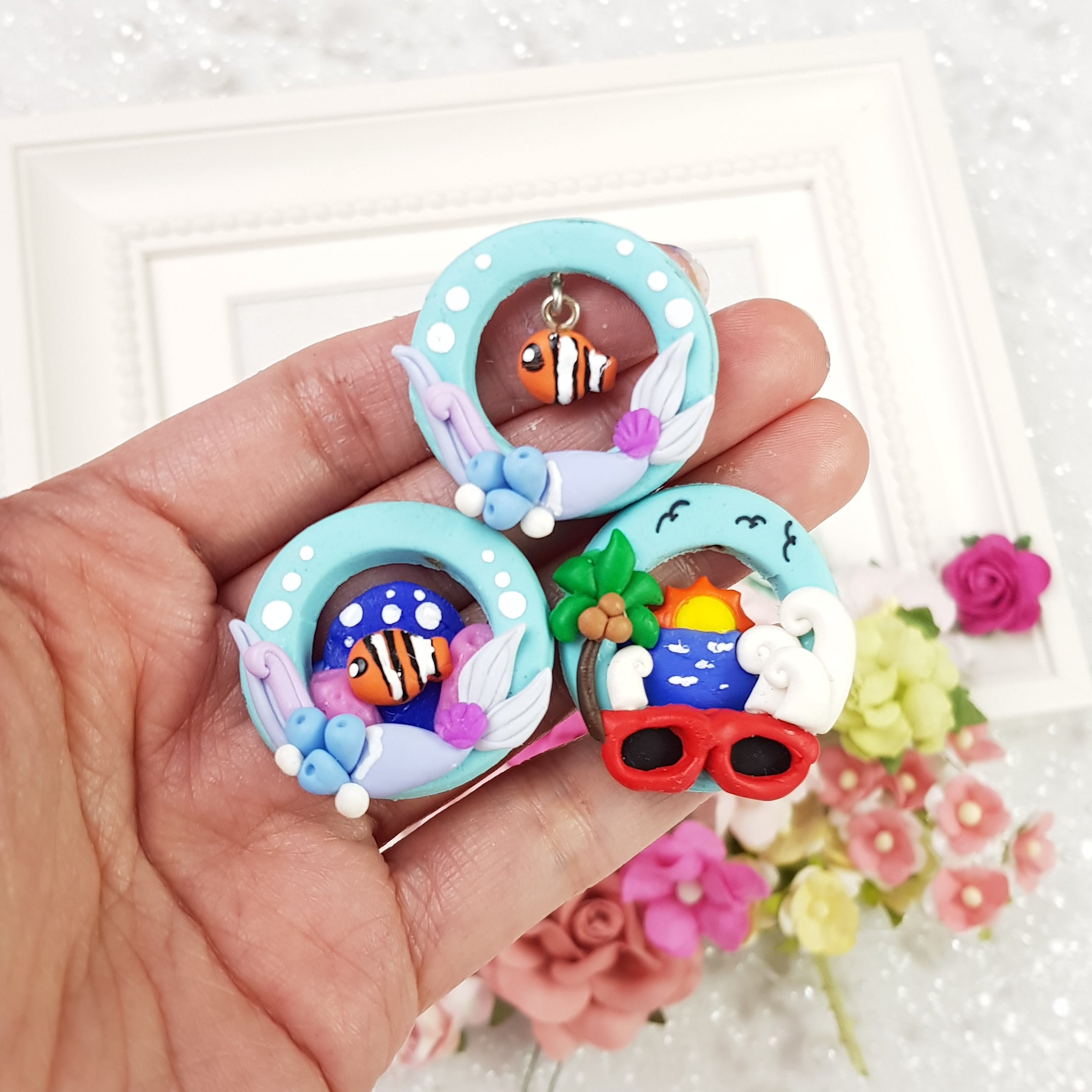 The clown fish - Handmade Flatback Clay Bow Centre – Crafty Mood